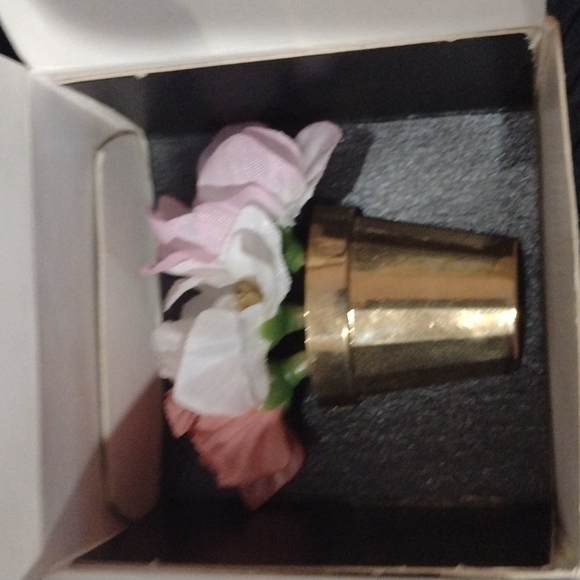 Avon | Jewelry | Vintage Limited Edition Flower Pot Pin 993 In Box ...